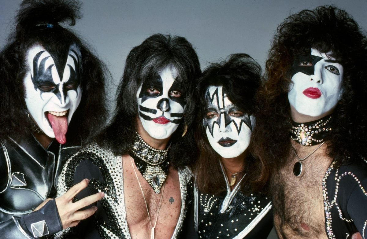 9. April 1976: Kiss does the "Destroyer" press conference and photo ...