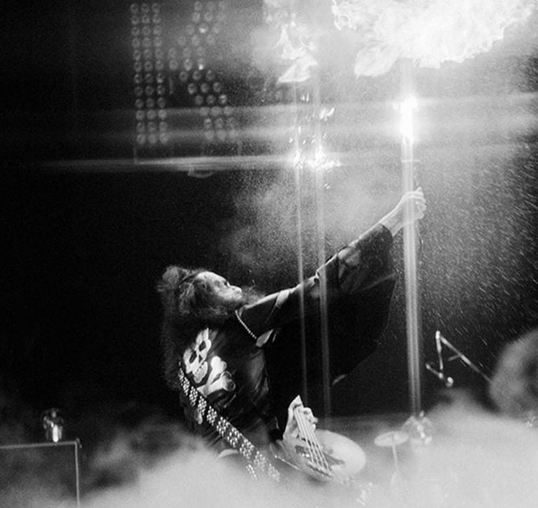 31. December 1973: Kiss uses the big logo sign on stage for the first ...