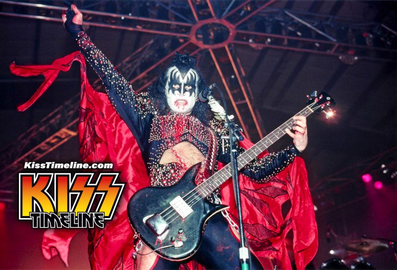 Costumes – Kiss Timeline