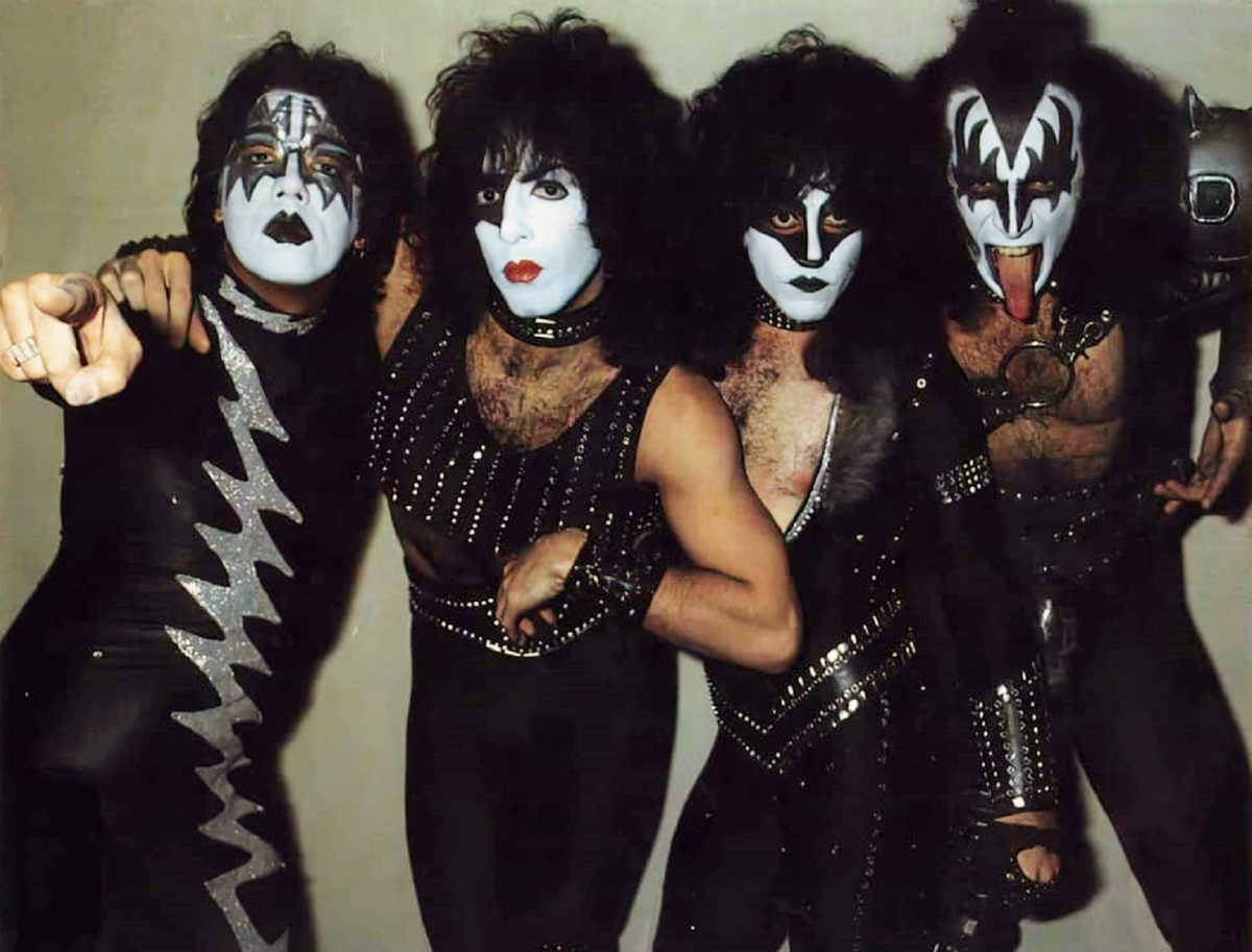 27. November 1982: Kiss does a photo session at the Sonesta Hotel, The ...