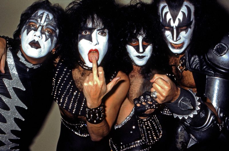 26. November 1982: Kiss does a photo session and plays on the Dutch TV ...