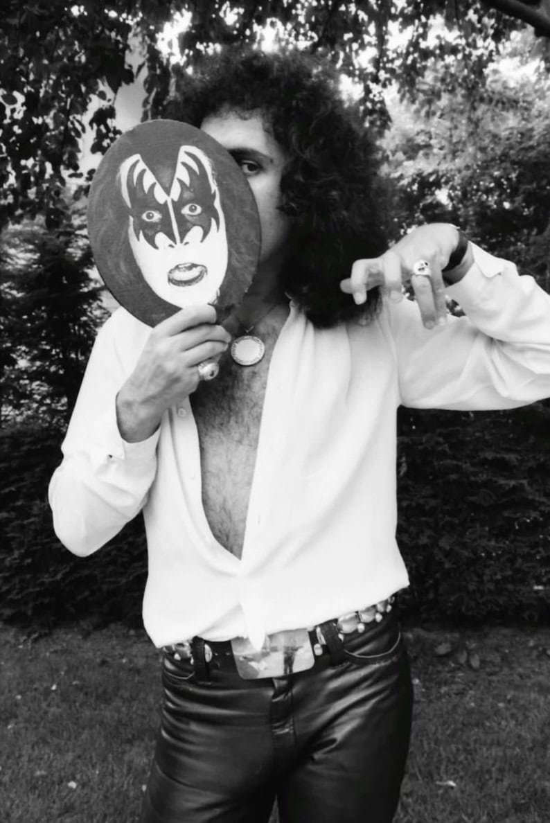 21. July 1980: Gene Simmons does an unmasked solo photo session – Kiss ...