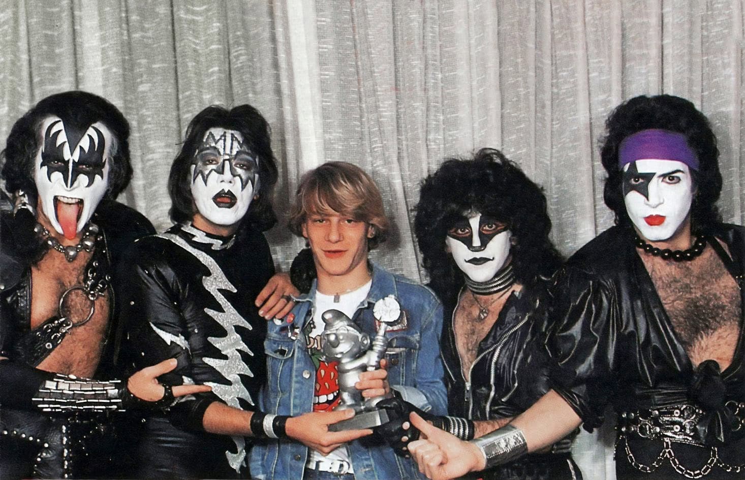 Kiss awarded the POP/Rocky Hammerwahl '81 price – Kiss Timeline
